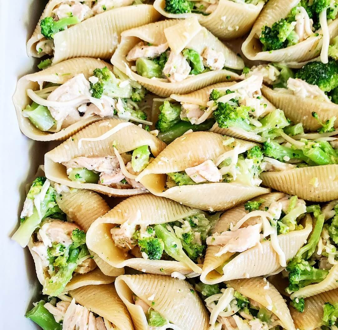 Chicken and Broccoli Alfredo Stuffed Shells | Lite Cravings Recipes
