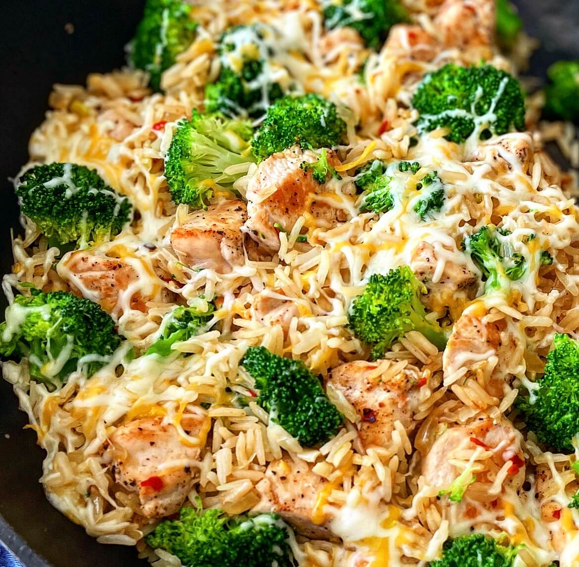 Cheesy Broccoli and Chicken Rice Skillet | Lite Cravings | Lighter Recipes