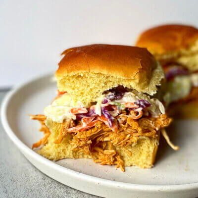 Slow Cooker Buffalo Chicken Sliders - Lite Cravings